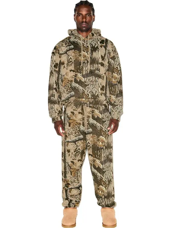 SKIMS Heavyweight Fleece Realtree Relaxed Hoodie - Realtree Camo Print