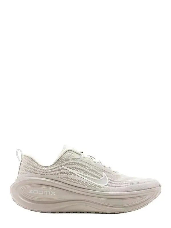 Nike Vomero Plus Sneakers - Neutrals