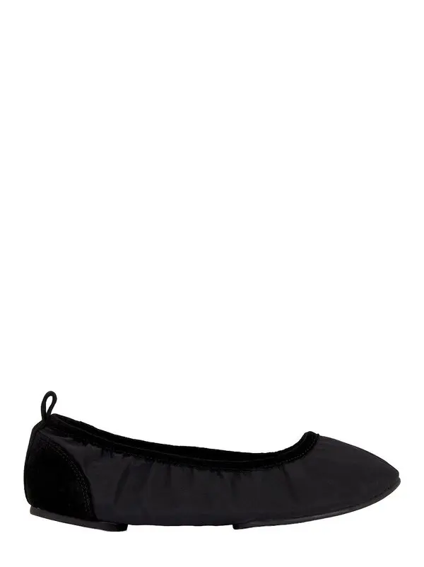 ST. AGNI Satin Ballet Flat - Black