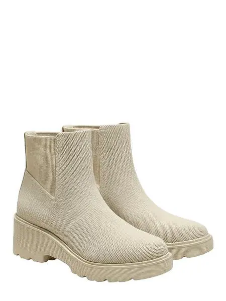 Vivaia Round-toe Platform Boots - Beige