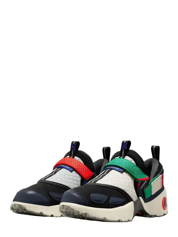 JORDAN Trunner Lx Sneaker - Black/white/milk/orange