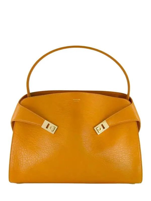 FERRAGAMO Medium Hug Maxi-grain Leather Shoulder Bag - Orange