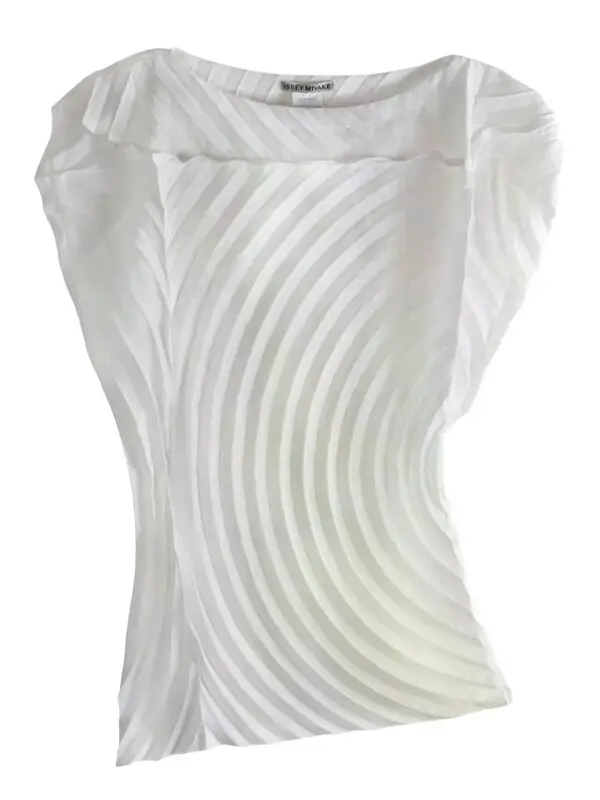 Issey Miyake Pleated Curved Top - White