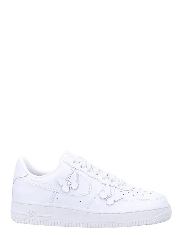 Nike Low Top Sneakers - White