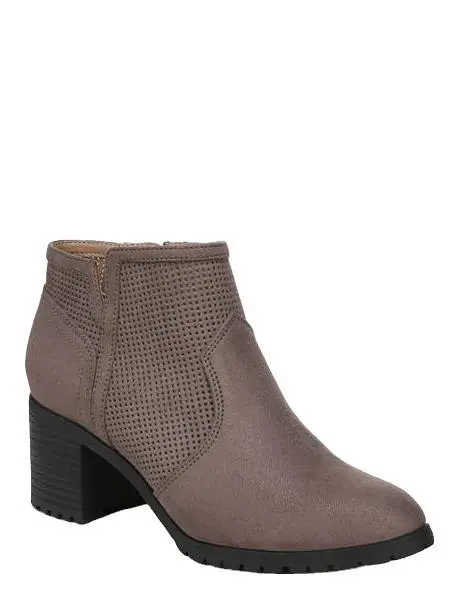 LIFESTRIDE Matilda Lug Sole Bootie - Doe