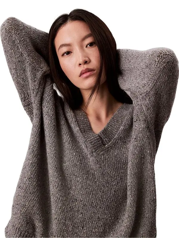 Calvin Klein Chunky Relaxed V-neck Sweater - Stoneflag