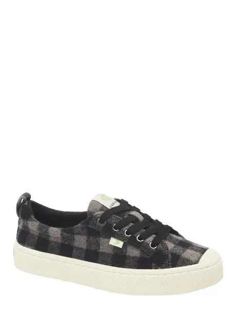 Cariuma Oca Low Cap Tie Sneaker - Black