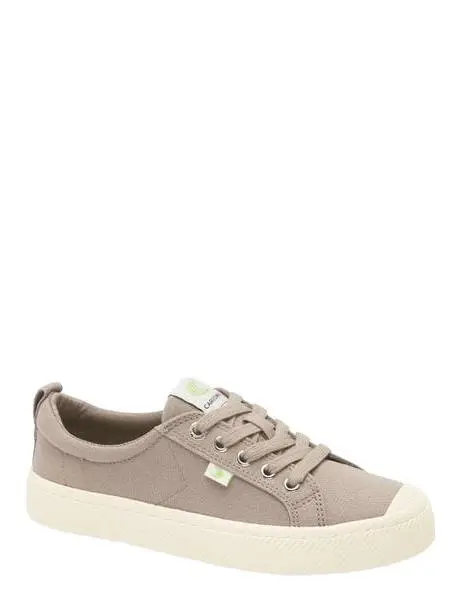 Cariuma Oca Low Cap Tie Sneaker - Grey