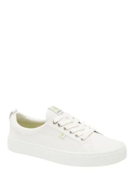 Cariuma Oca Low Cap Tie Sneaker - Off-white