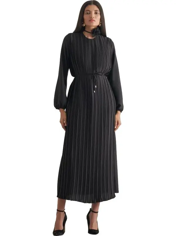 MIZALLE Pleated Maxi Dress - Black