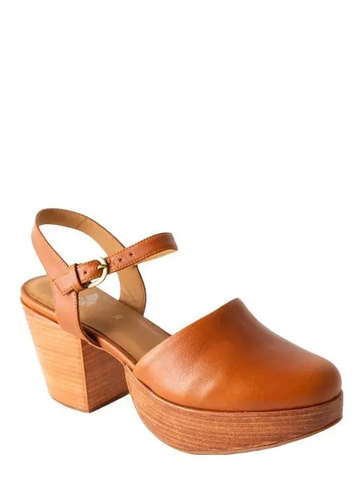 FORTRESS Willow Mary Jane Platform Clog - Whiskey