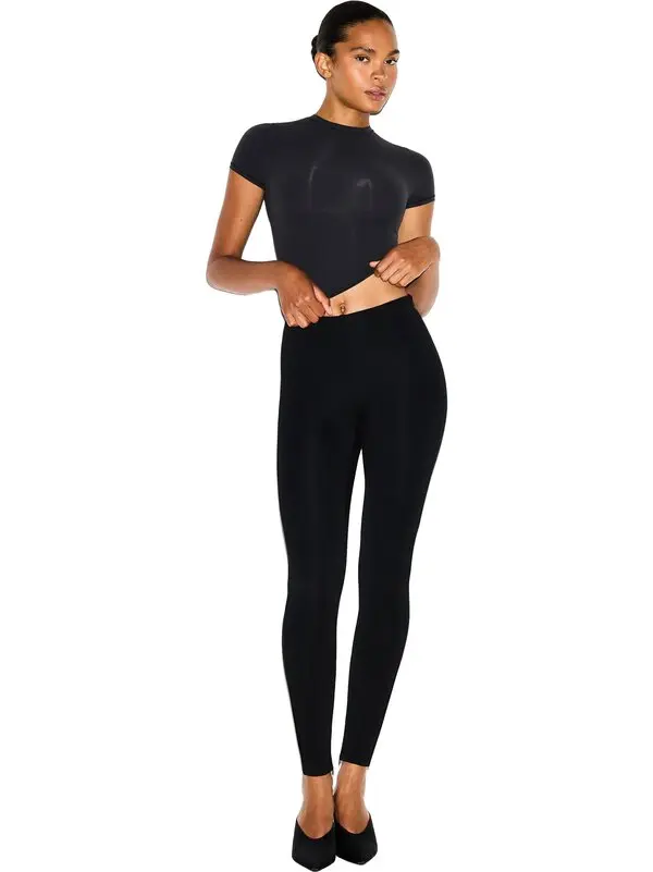 SKIMS The Essential Collection High Waisted Legging - Obsidian