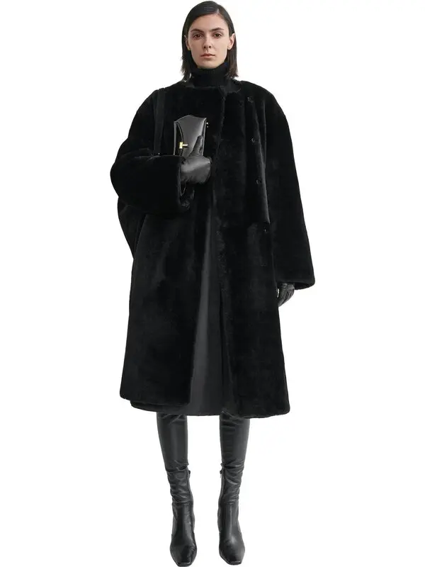 TOTÊME Collarless Double-breasted Shearling Coat - Black