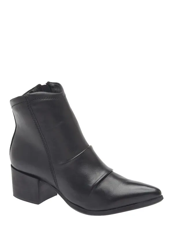 CHOCOLAT BLU Lian Block Heel Bootie - Black Leather