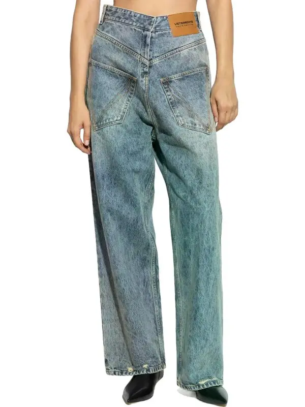 Vetements Distressed V-yoke Jeans - Blue