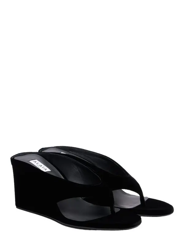 Alaïa Velvet Wedge Thong Sandals - Black
