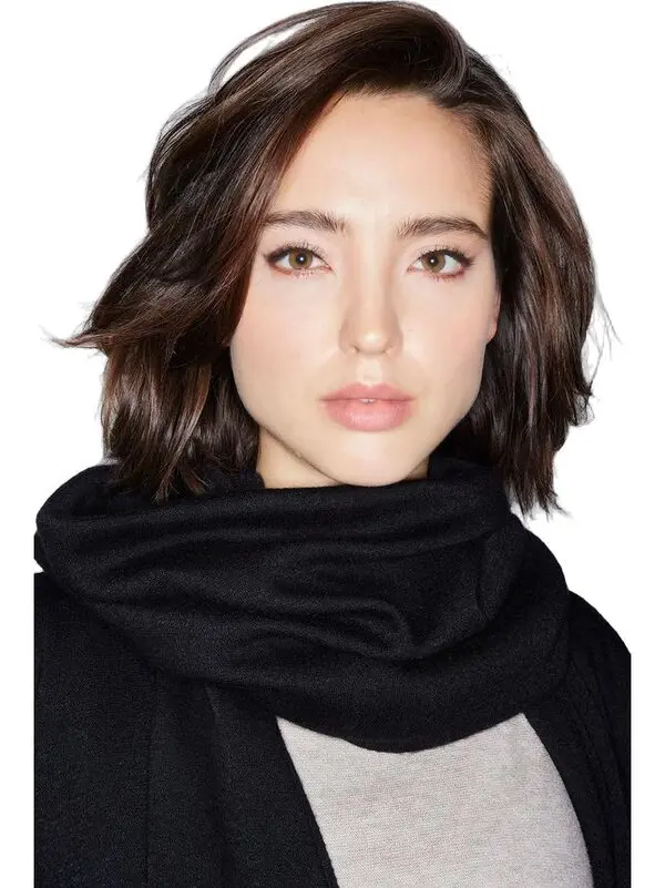 Natori Himalaya Sweater Knit Snood - Black