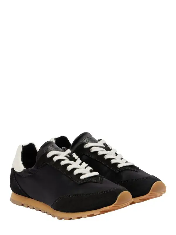 Le Monde Beryl Slim Runner Sneakers - Black