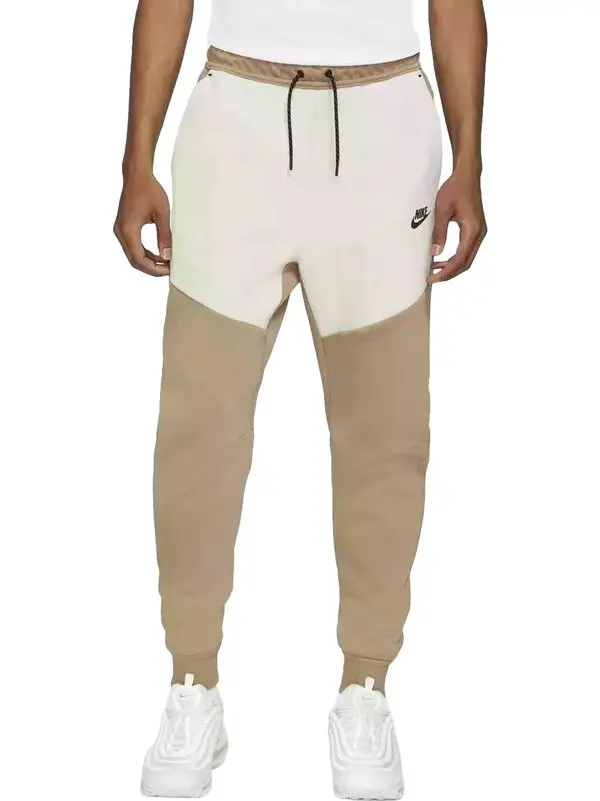 Nike Tech Fleece Joggers - Brown