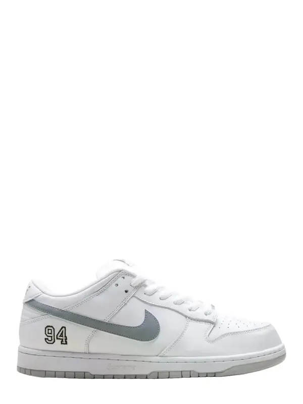 Nike Sb Dunk Low Supreme Sneakers - White