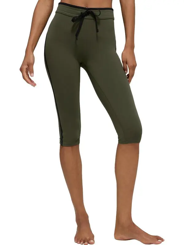 Alo Yoga Airbrush High-waist Race Pace Capri Pants - Green Olive/black