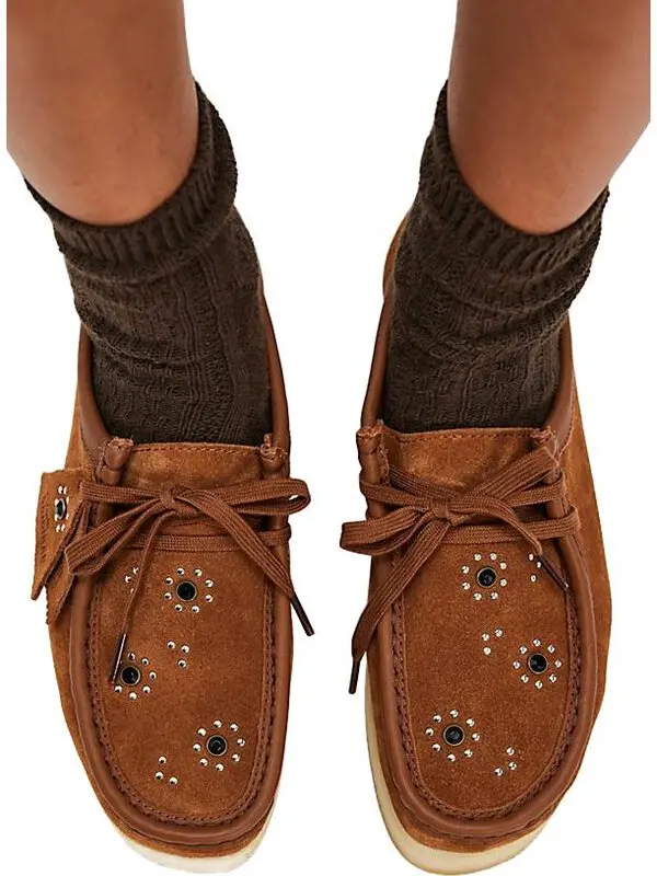 Clarks Wallacraft Bee Studded Moccasins - Brown/orange Suede