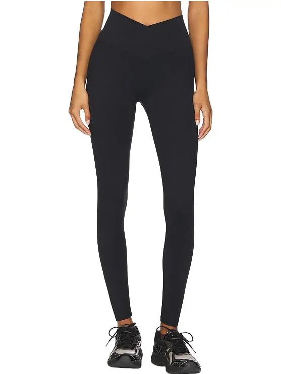 WELLBEING + BEINGWELL Flowwell Callista Crossover Legging In . Also - Black