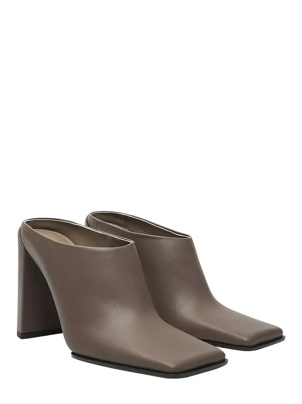 Alaïa Square Toe Mule - Tourterelle