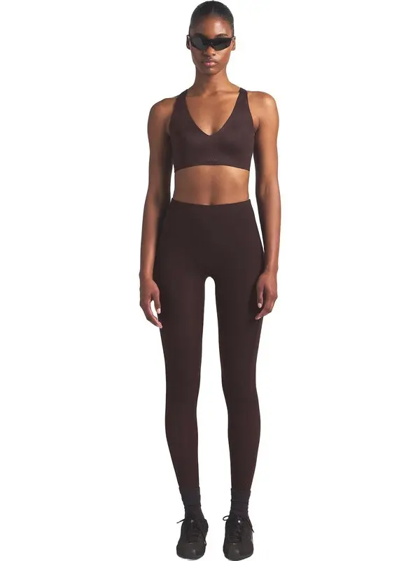 SKIMS V Neck Bra | Black | | Nike Shine - Phoenix