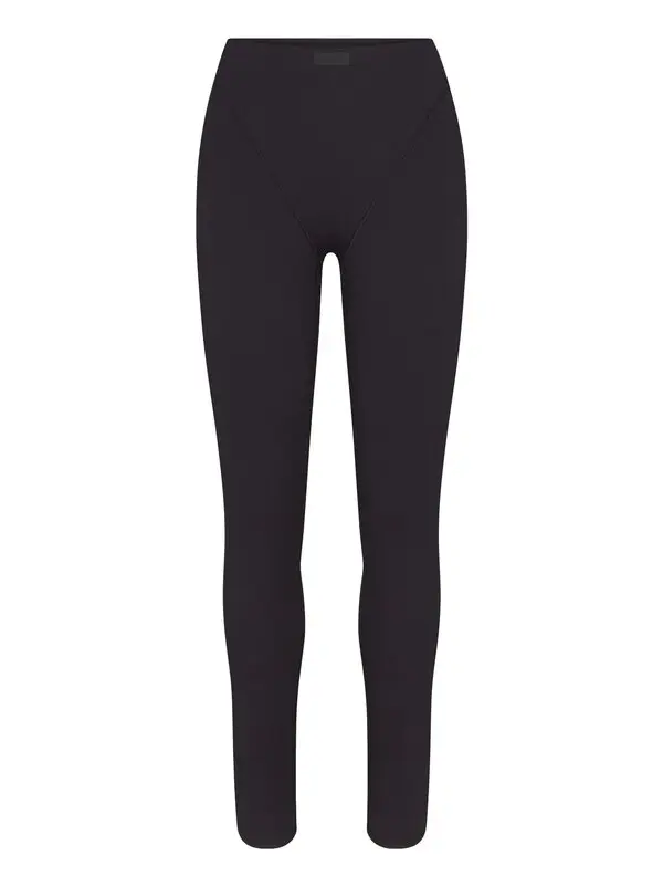 SKIMS V Line 26" Legging | Pink | | Nike Matte - Obsidian