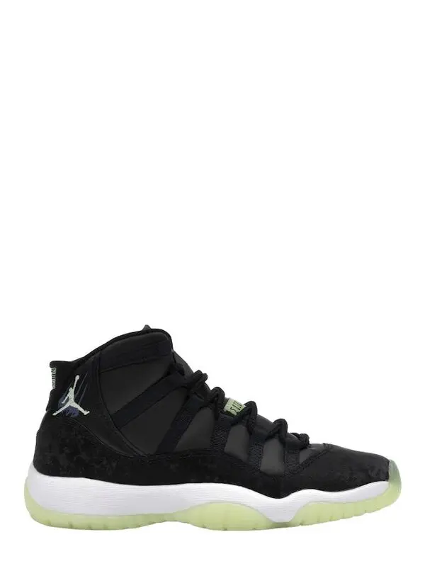 JORDAN 11 Retro - Black/barely Volt/dark Raisin