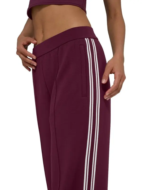 Alo Yoga Track Star Wide Leg Pant - Burgundy