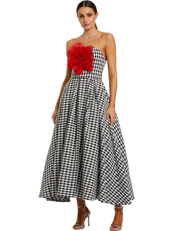 Mac Duggal Houndstooth Boucle Strapless Midi Dress With Floral Applique - Black White