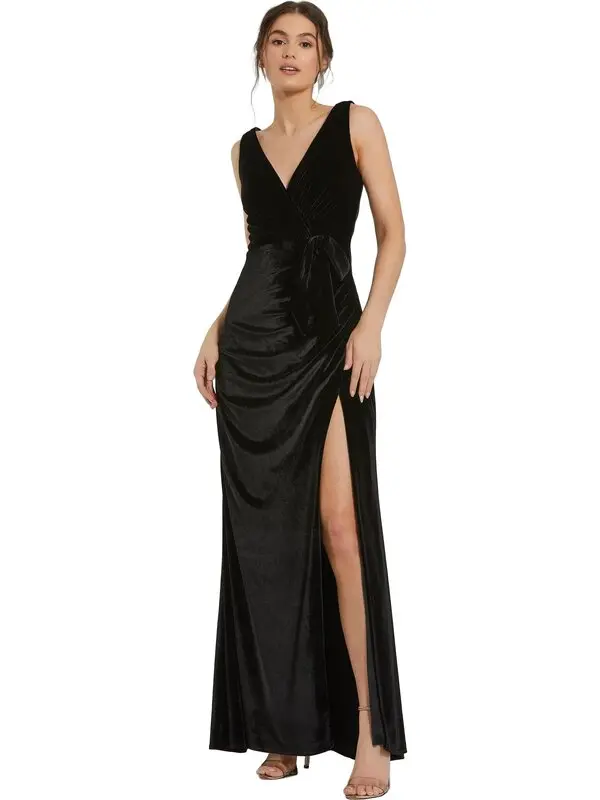 Mac Duggal Velvet Fitted Gown With Draped Detail - Black