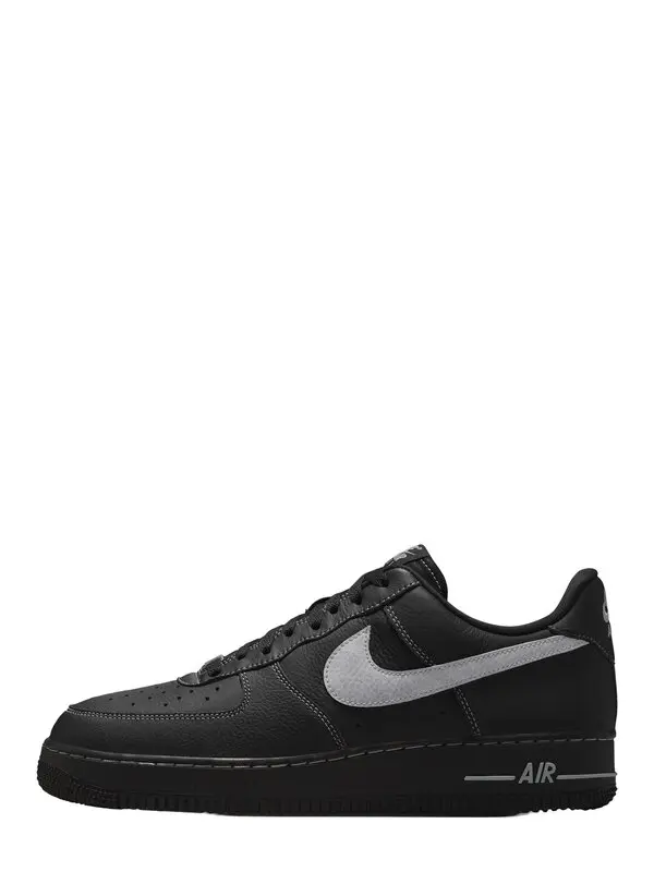 Nike Air Force 1 '07 Lv8 Sneakers - Black