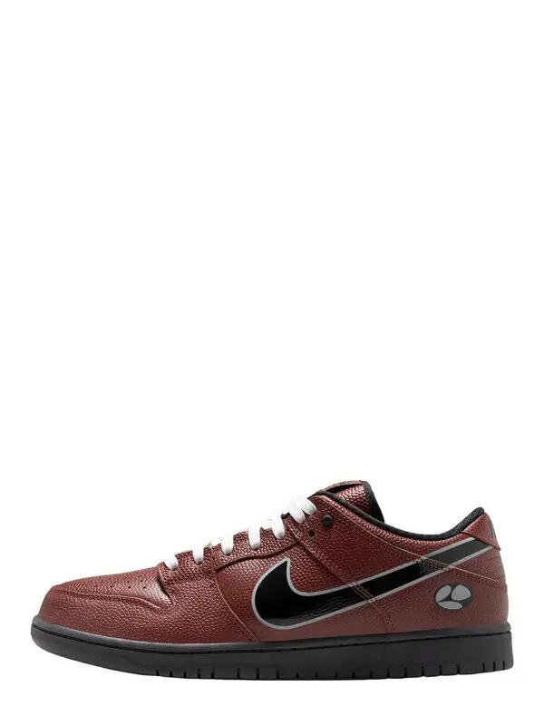 Nike Dunk Low Pro Skate Shoes - Brown