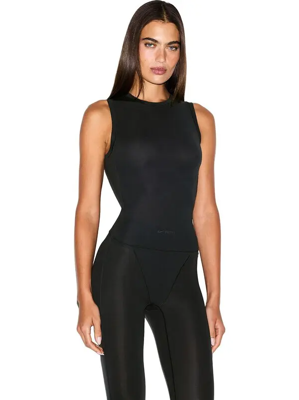 Nike Skims Weightless Layers Sleeveless Top - Black