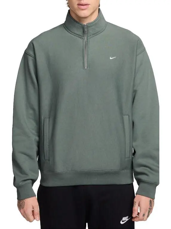 Nike Solo Swoosh Fleece Quarter-zip Pullover - Clay Green/white