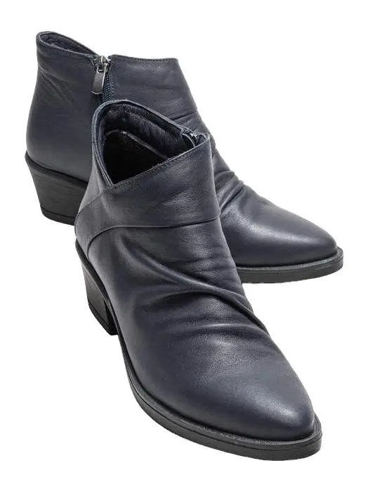 FOREVER & ALWAYS SHOES Rule Leather Chunky Boots - Navy Leather