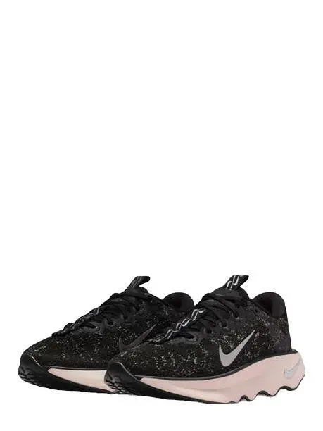 Nike Motiva Se Walking Sneaker - 001 Black/m Silv