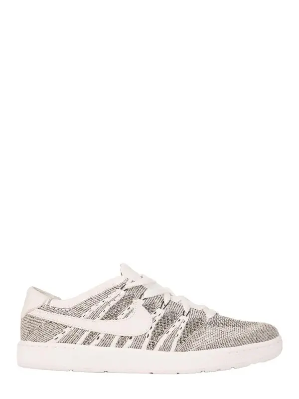 Nike Tennis Classic Ultra Flyknit - White/black