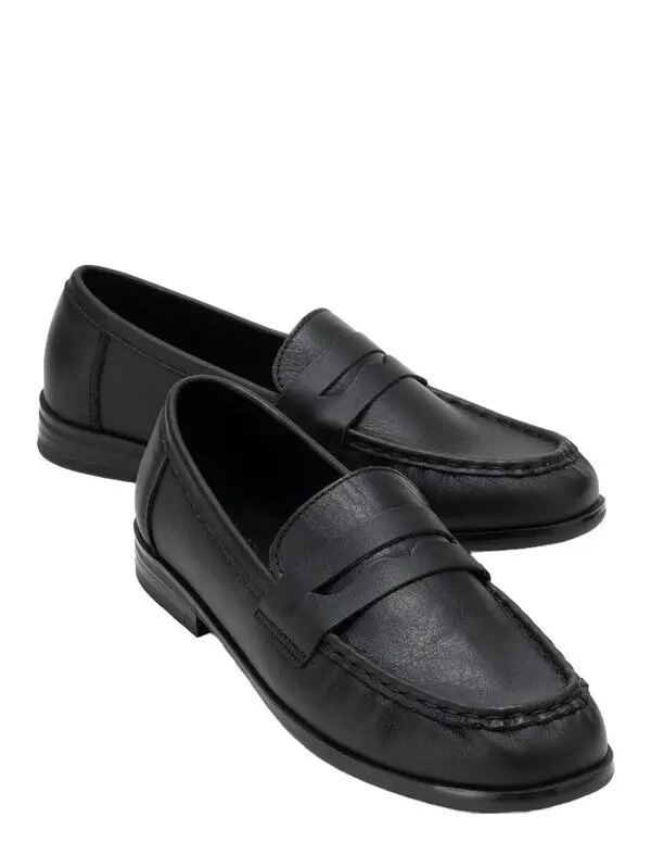 FOREVER & ALWAYS SHOES Valia Leather Loafer - Black