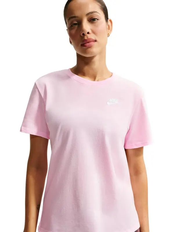 Nike Sportswear Club Essentials T-shirt - Pink