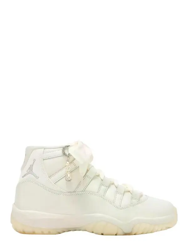 Nike Air Jordan 11 High-top Sneakers - Neutrals