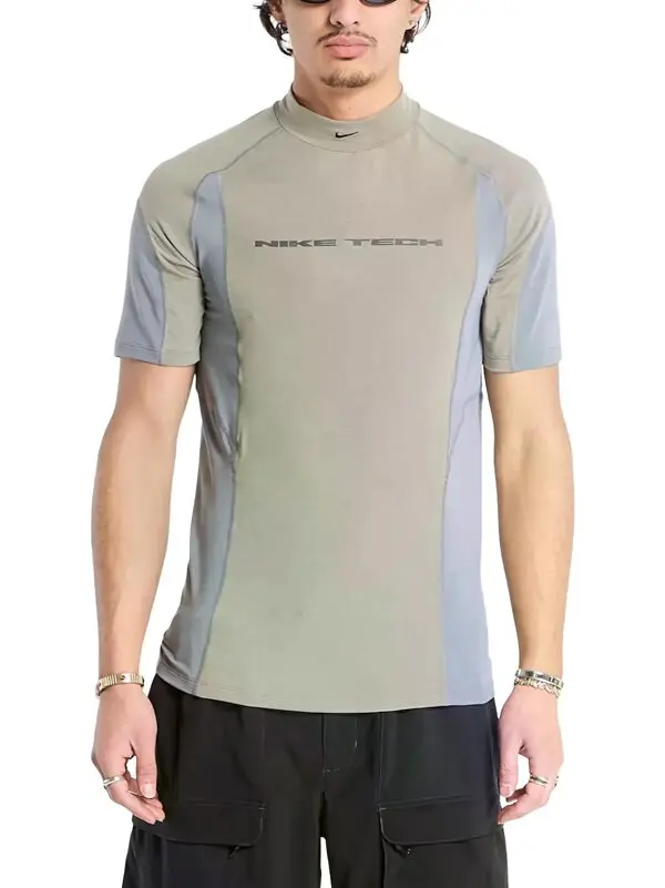 Nike Short Sleeve Base Layer - Green