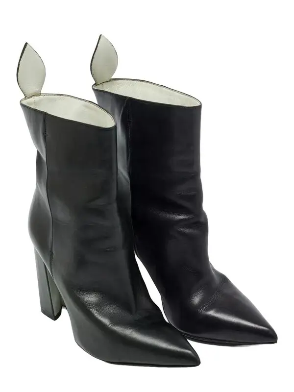 LOUIS VUITTON Rodeo Queen Leather Ankle Boots - Black