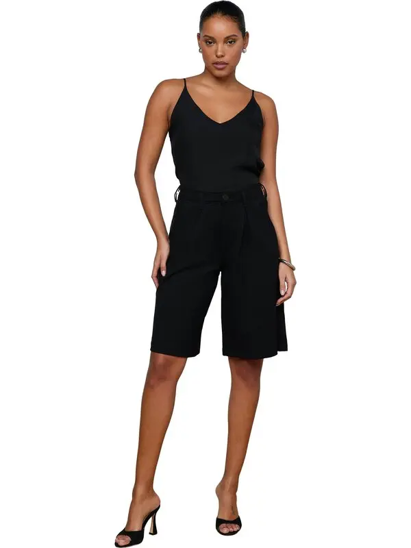 L'Agence Akasha Bermuda Short - Black