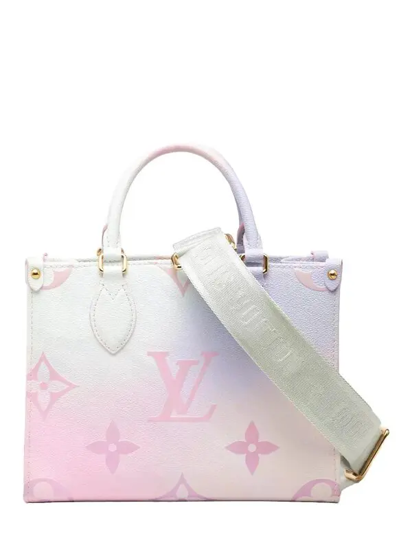 LOUIS VUITTON 2021-2025 Monogram Giant Spring In The City Onthego Tote Pm - Pink
