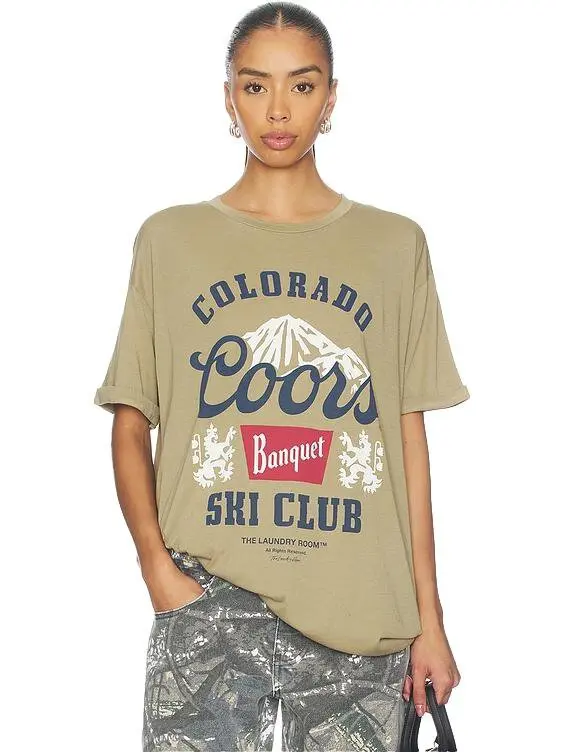 THE LAUNDRY ROOM Coors Colorado Ski Club Oversized Tee - Olive