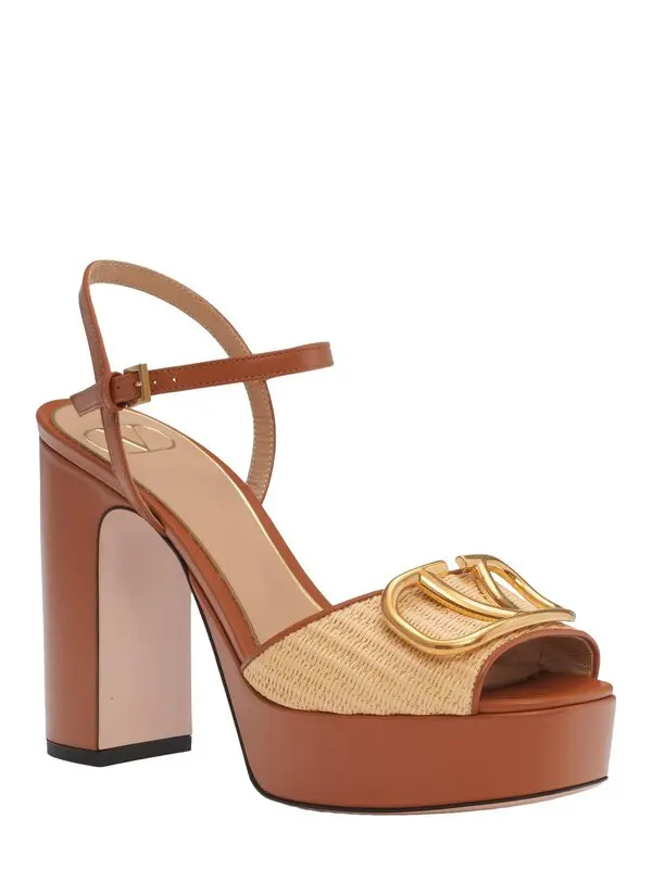 Valentino Garavani Vlogo Signature Platform Sandal - Beige